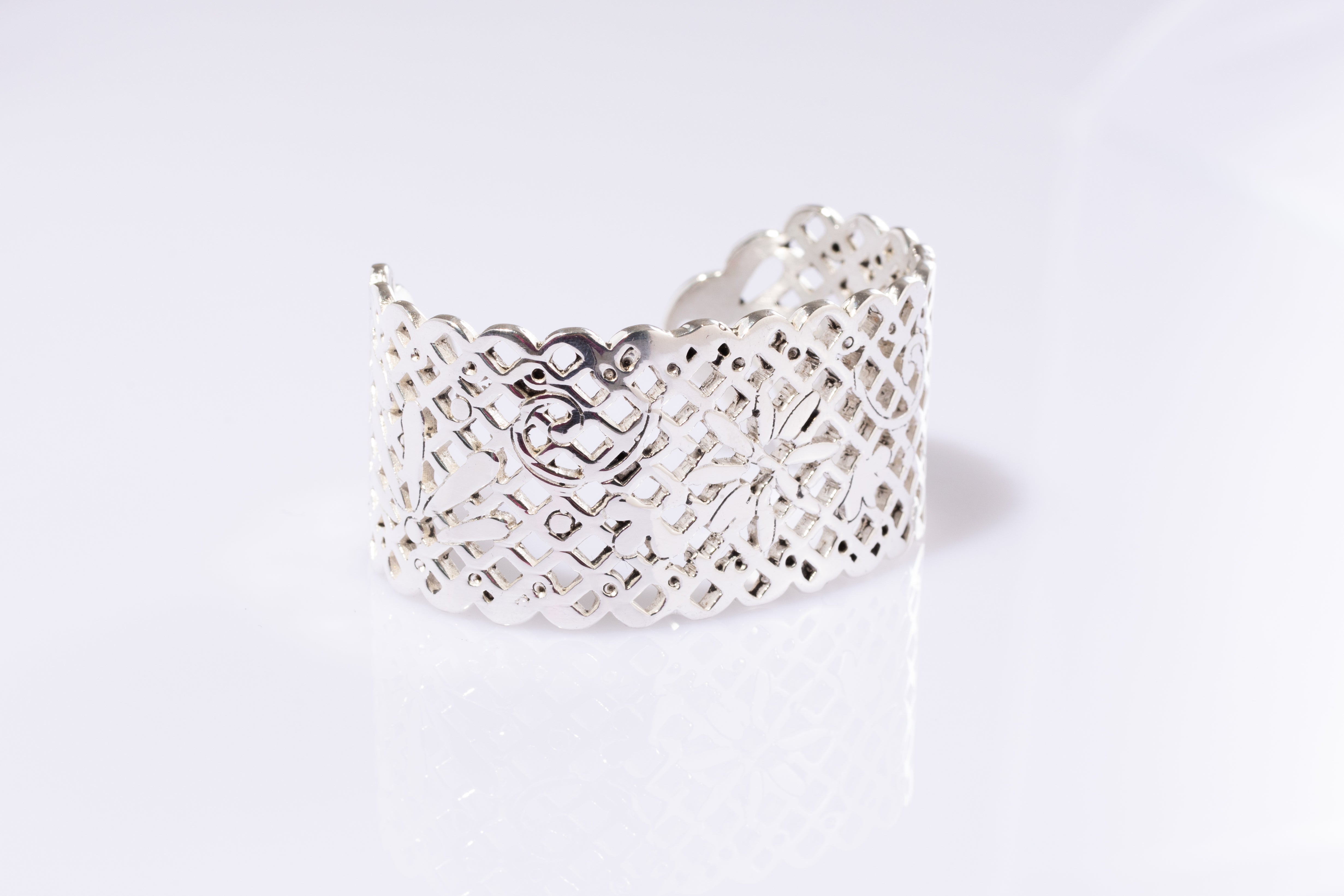 Brazalete Flores "Papel Picado" – RAQUEL MORTON